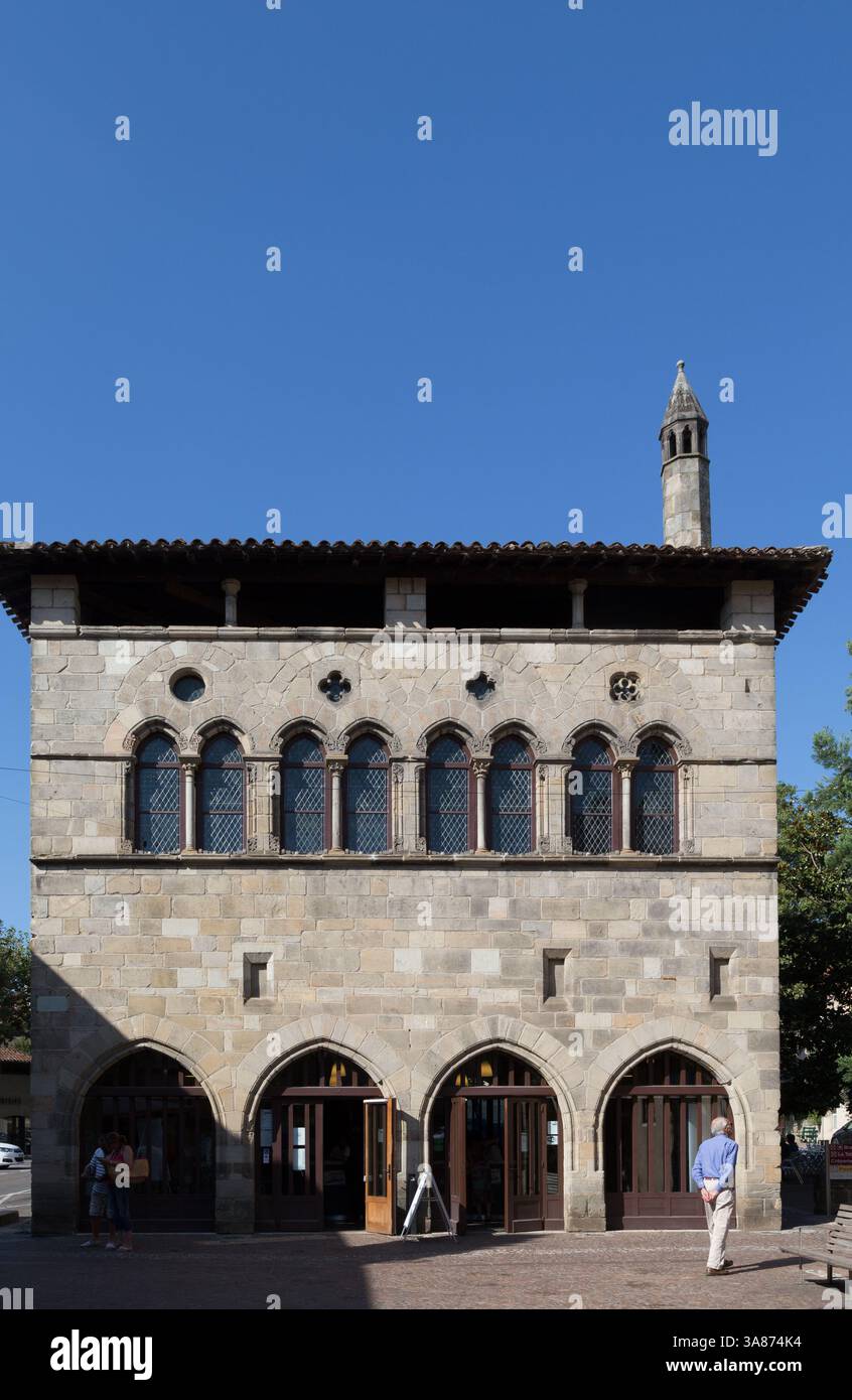 Medieval quarter, mid-18th century Gothic house, Hotel de la Monnaie ...