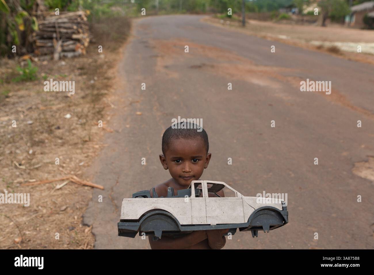Poor black child hi-res stock photography and images - Alamy