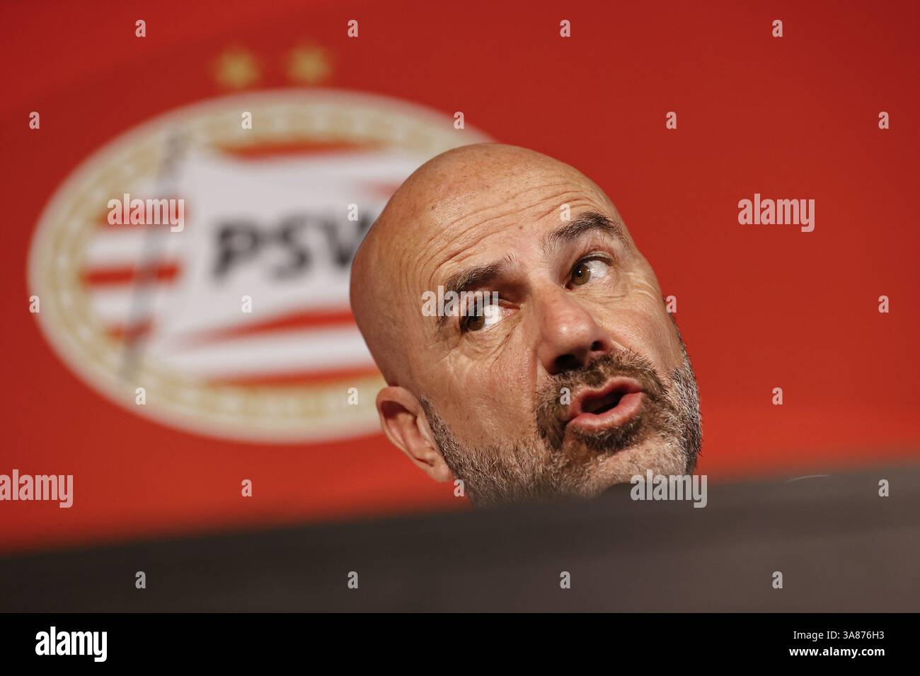 EINDHOVEN - PSV coach Peter Bosz during the press conference at De ...