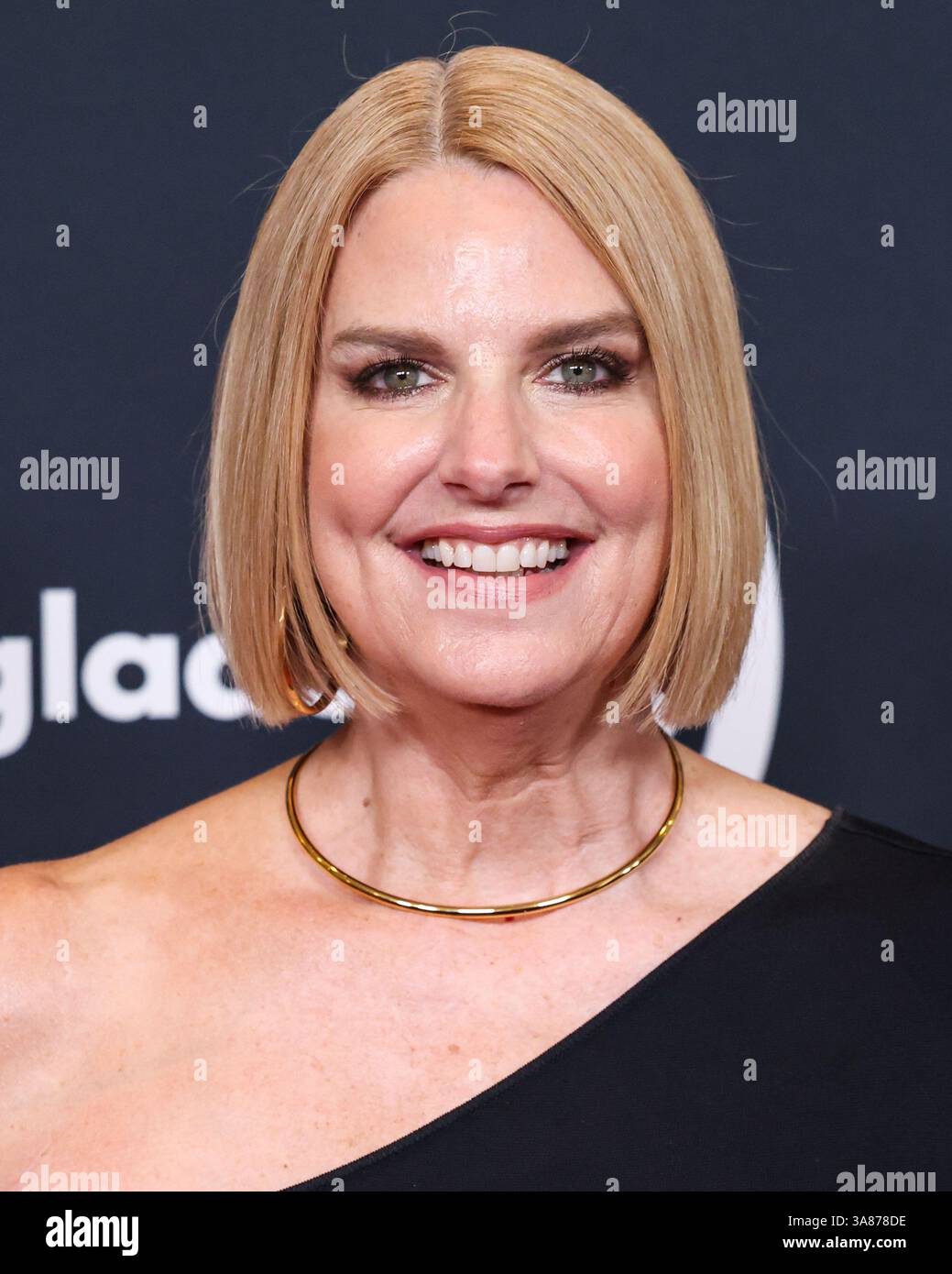 BEVERLY HILLS, LOS ANGELES, CALIFORNIA, USA - MARCH 27: Sarah Kate ...