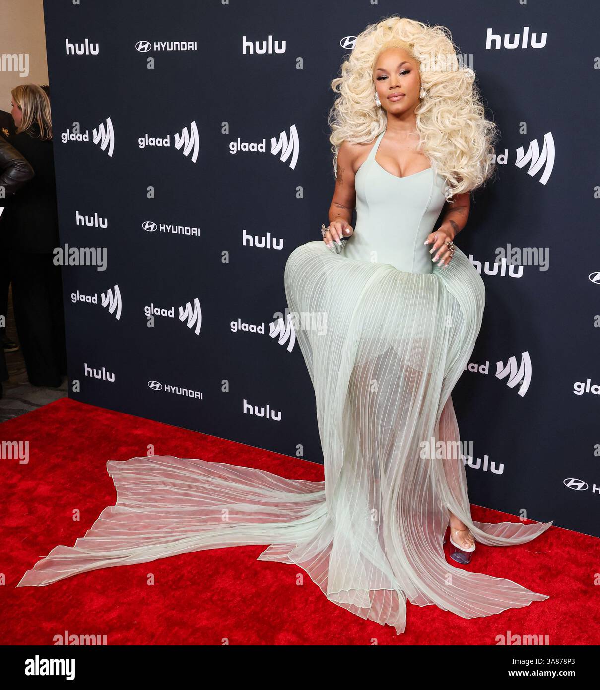 BEVERLY HILLS, LOS ANGELES, CALIFORNIA, USA - MARCH 27: Singer ...