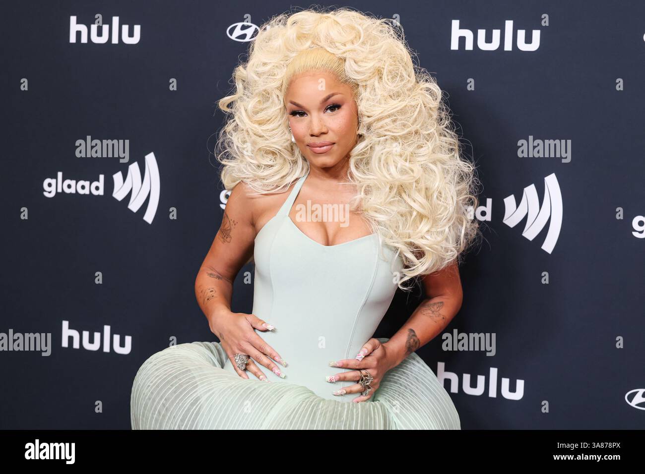 BEVERLY HILLS, LOS ANGELES, CALIFORNIA, USA - MARCH 27: Singer ...