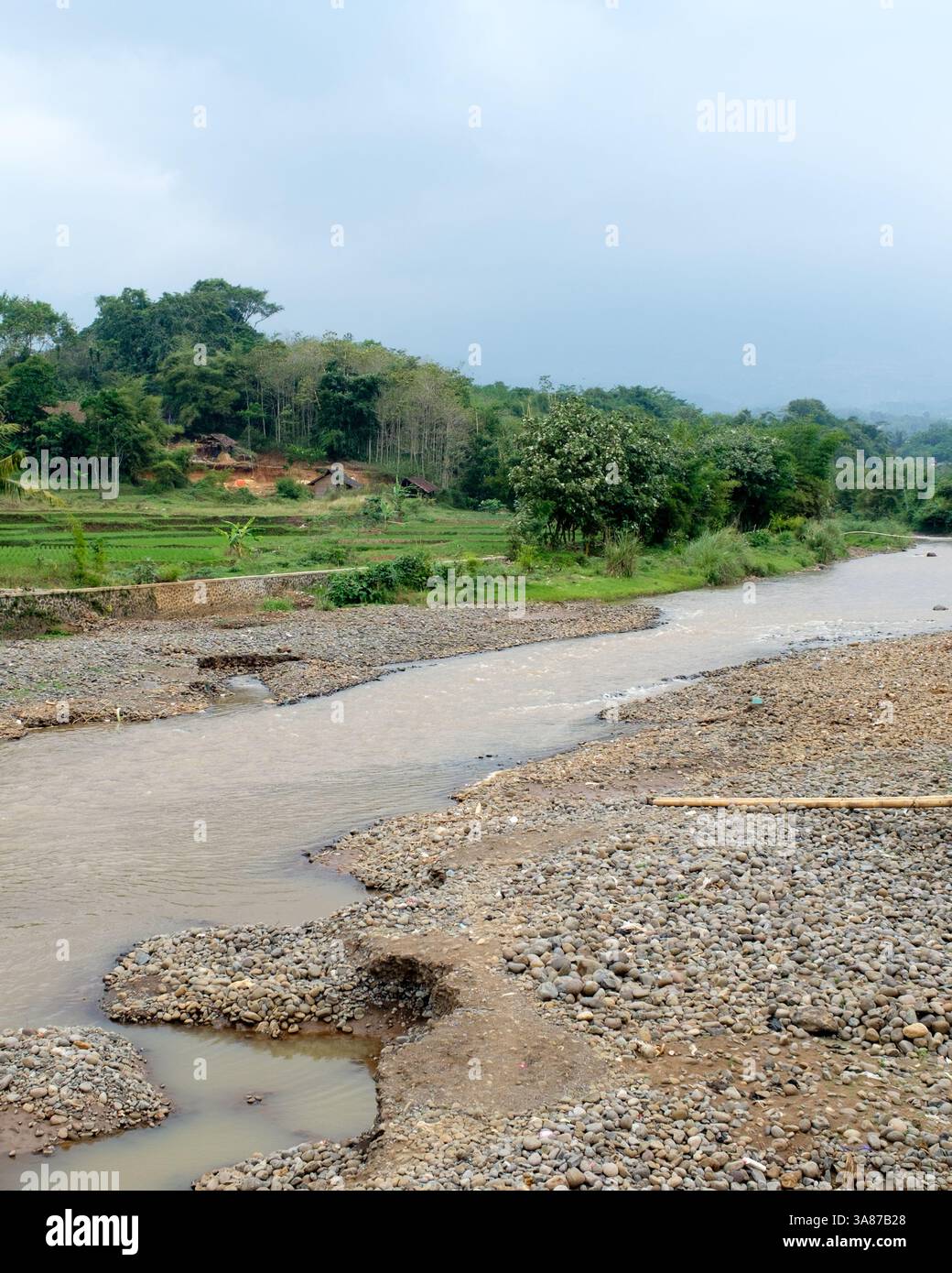 Riverbank trees hills under hi-res stock photography and images - Alamy