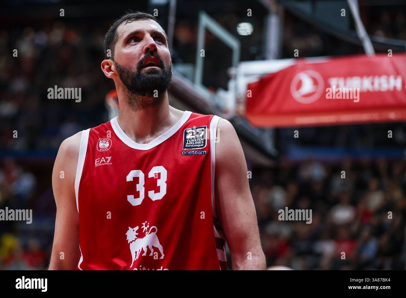 Nikola Mirotic #33 of EA7 Emporio Armani Milan looks on during Turkish ...