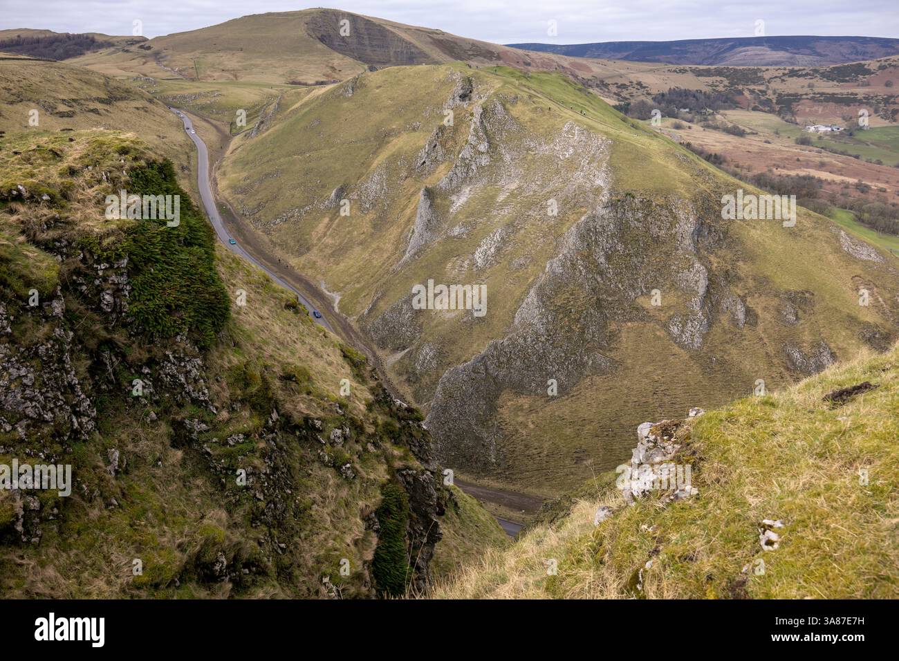 Winnats pass near castleton hi-res stock photography and images - Alamy