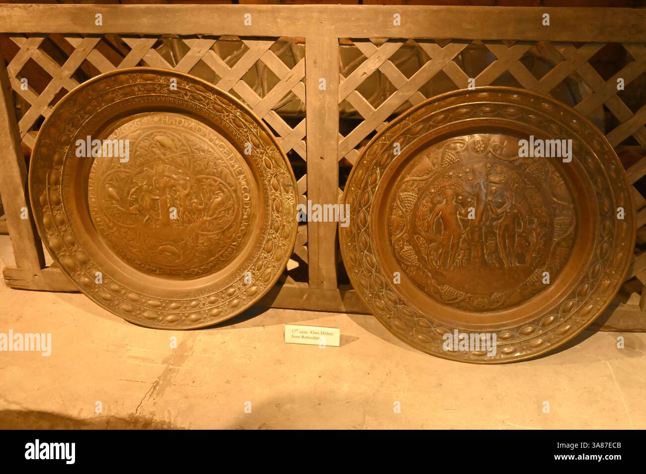Alms plates hi-res stock photography and images - Alamy