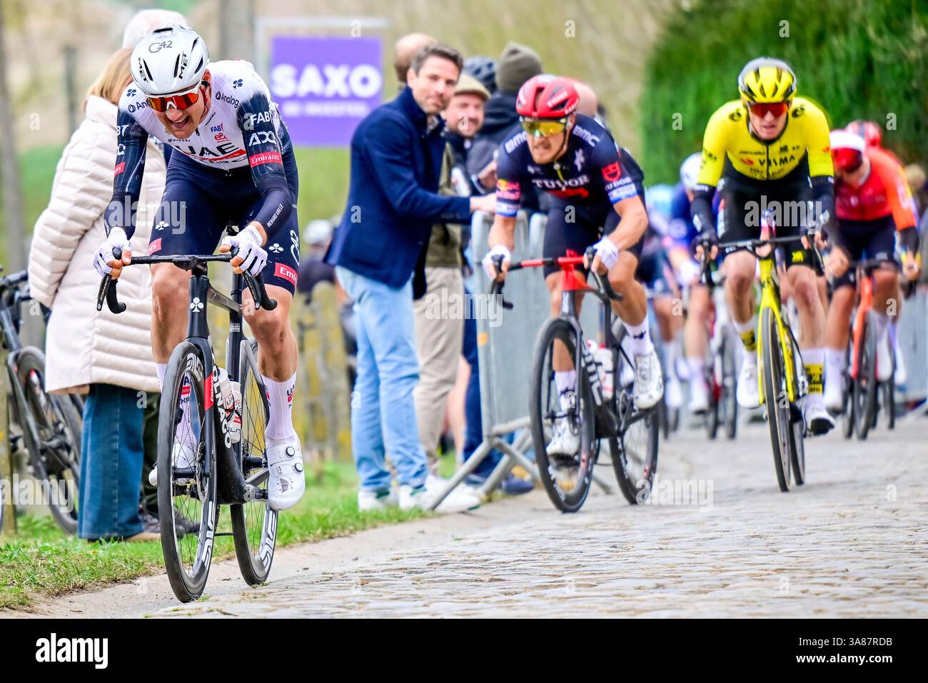 Harelbeke, Belgium. 28th Mar, 2025. Belgian Tim Wellens of UAE Team ...