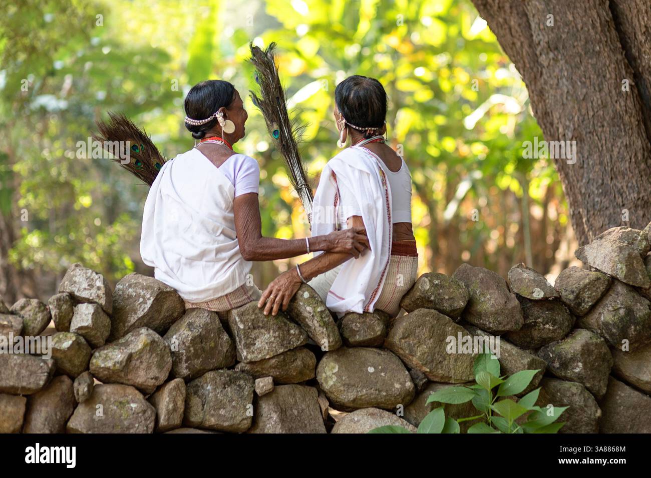 Women from a Lanjia Saura tribe in Orissa, India, with face tattoos ...