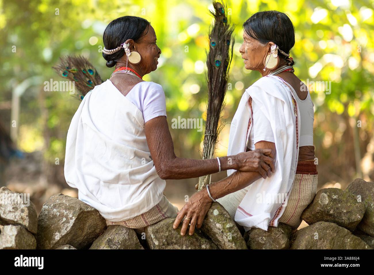 Women from a Lanjia Saura tribe in Orissa, India, with face tattoos ...