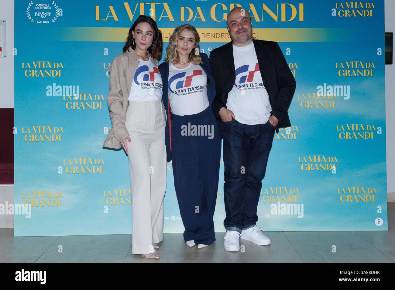 News - Photocall LA VITA DA GRANDI Matilda De Angelis, Greta Scarano ...