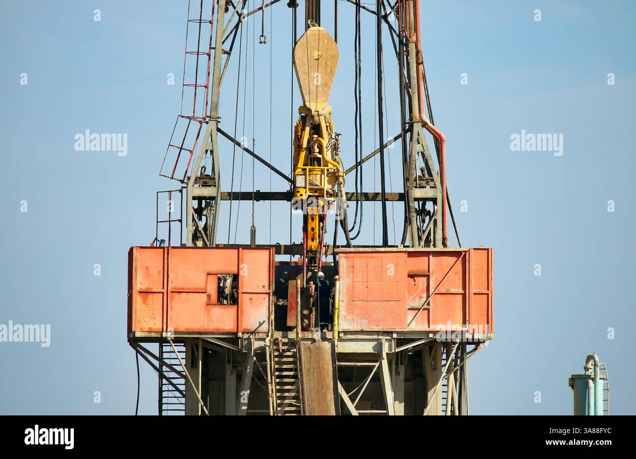 top drive system oil drilling rig,mining industry Stock Photo - Alamy