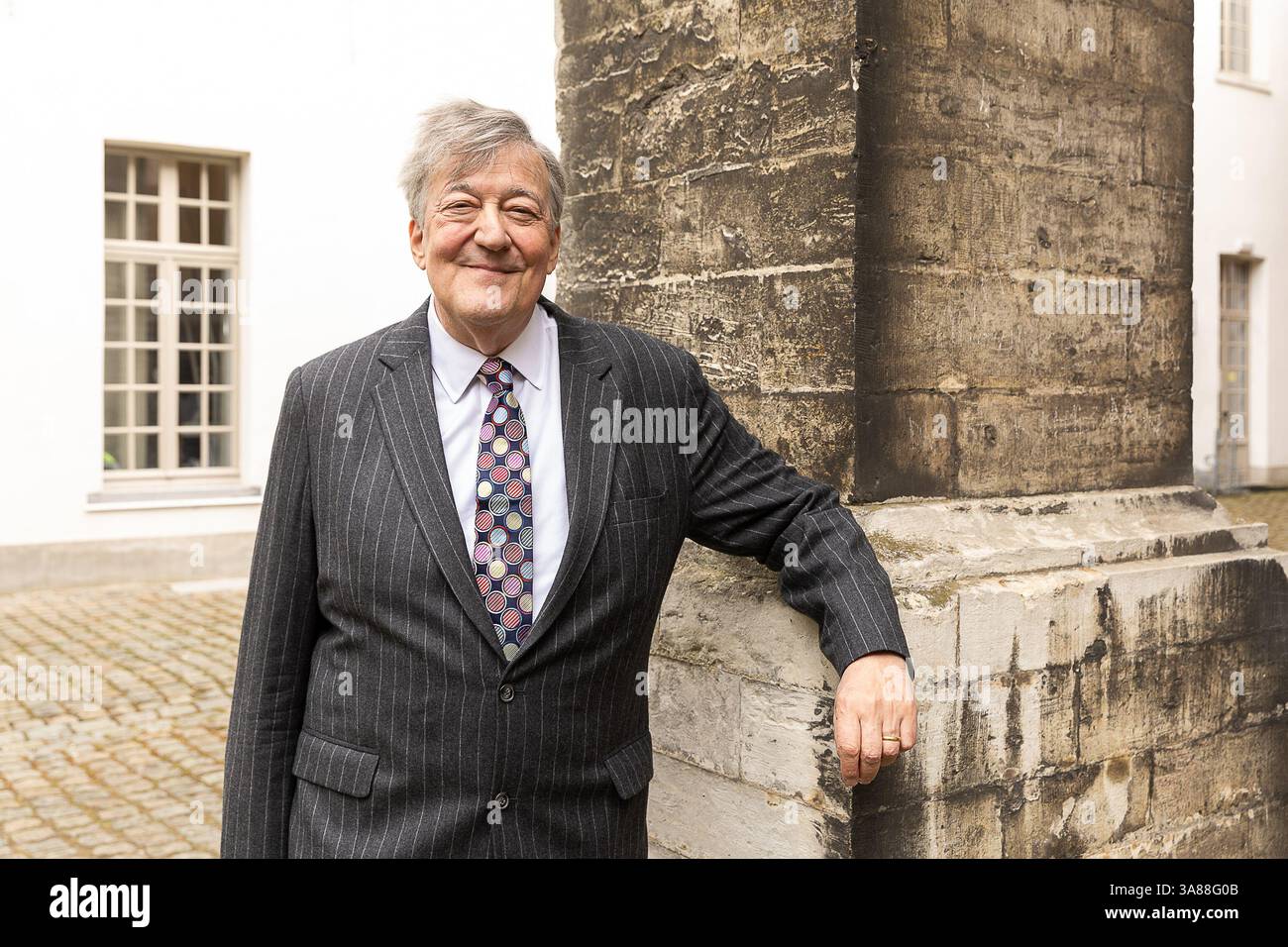 Leuven, Belgium. 28th Mar, 2025. English comedian, director, narrator ...