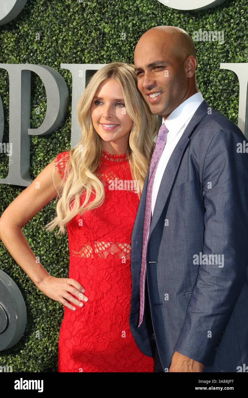 Emily snider hi-res stock photography and images - Alamy