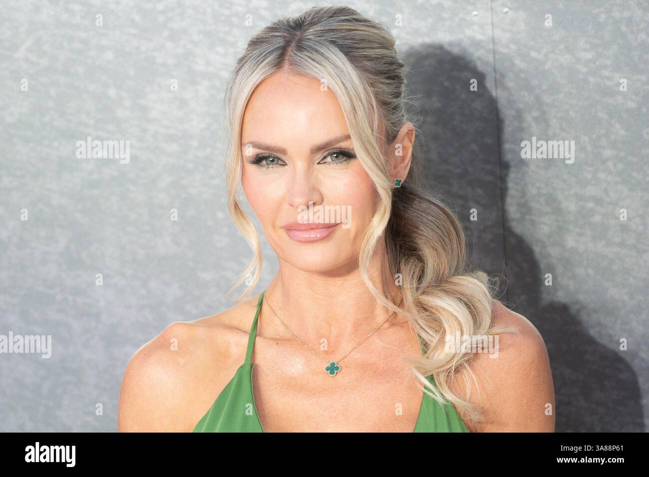 London, UK. 27 Mar, 2025. Pictured: Annie Cooper attends The "Mobland ...