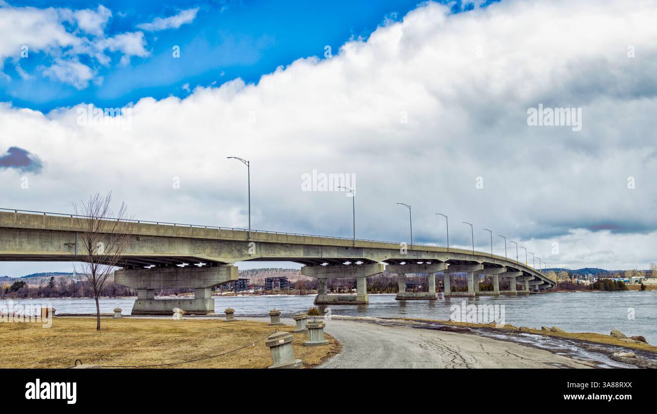 Long bridges hi-res stock photography and images - Alamy
