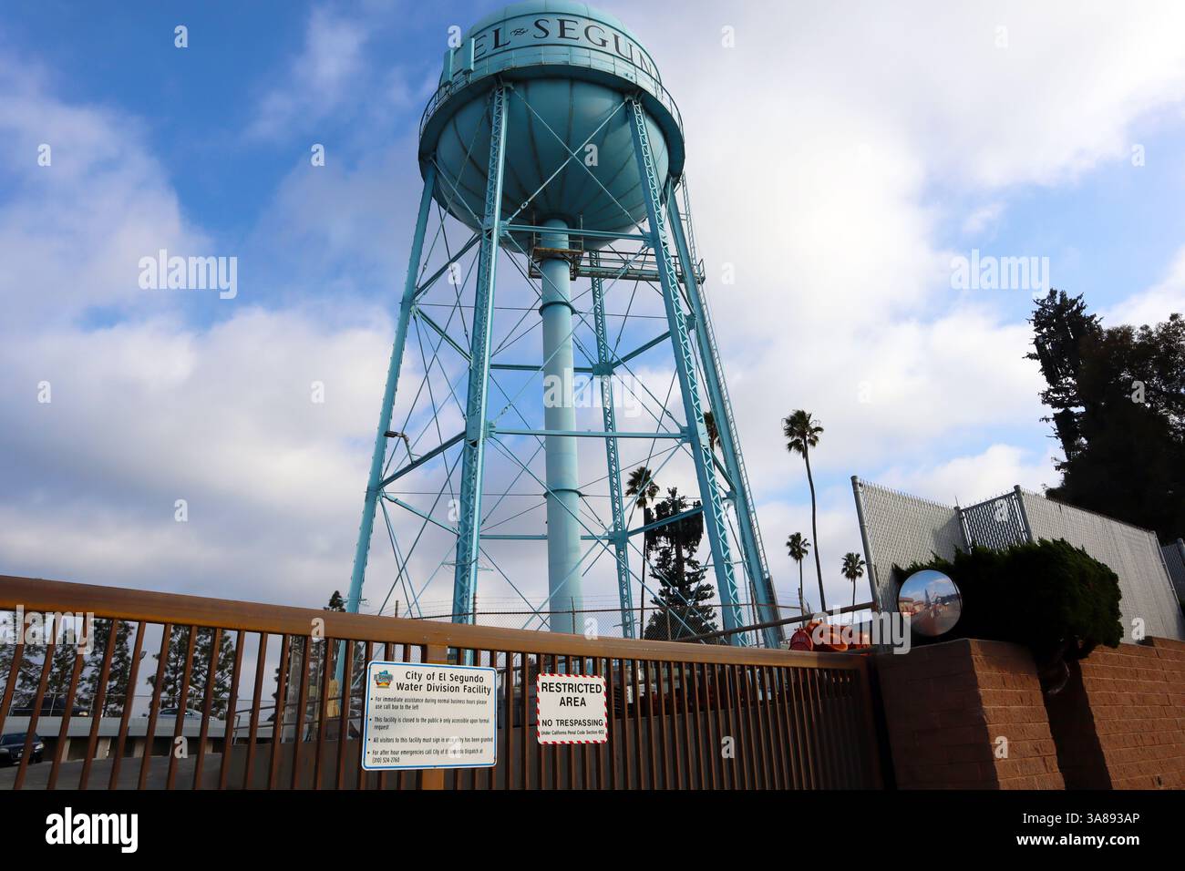 El Segundo, California: El Segundo Water Tower, an iconic industrial ...