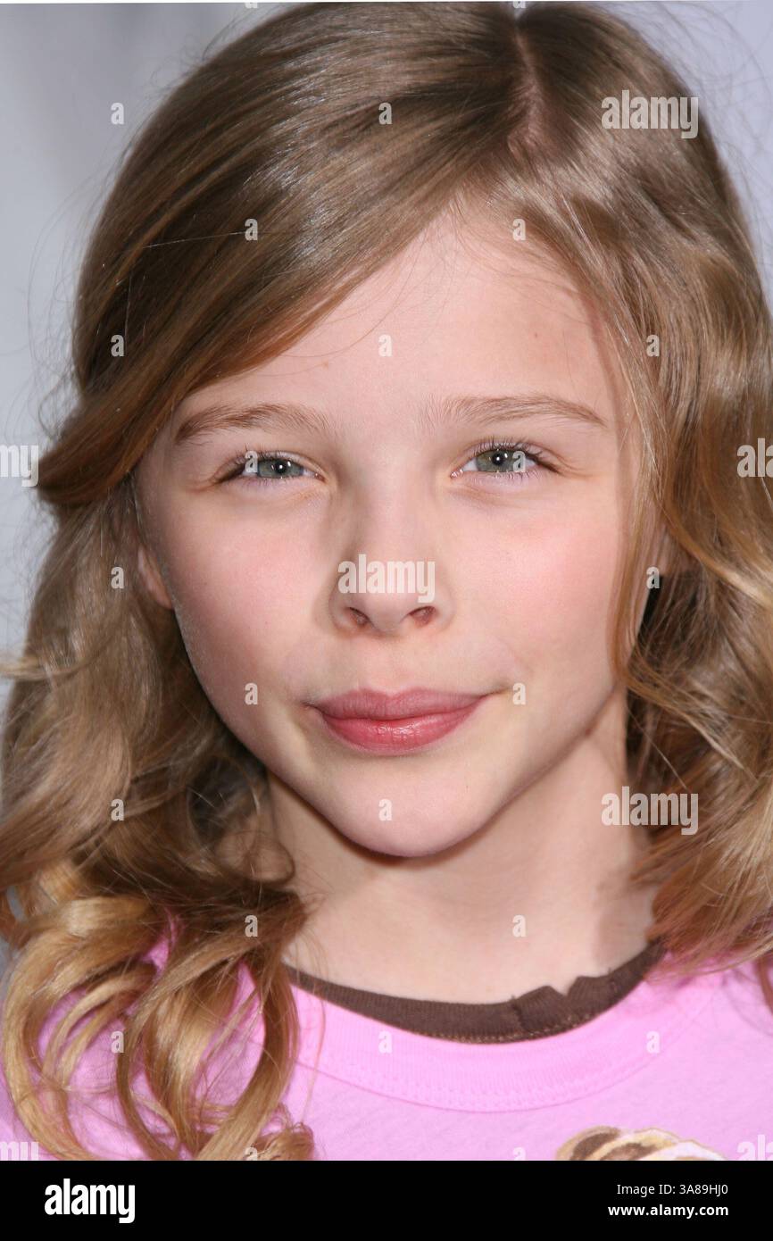 Chloe grace moretz 2006 hi-res stock photography and images - Alamy