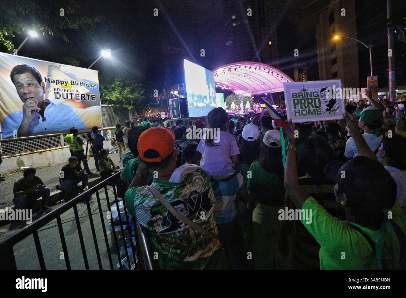 Supporters of former Philippine President Rodrigo Duterte, who is ...