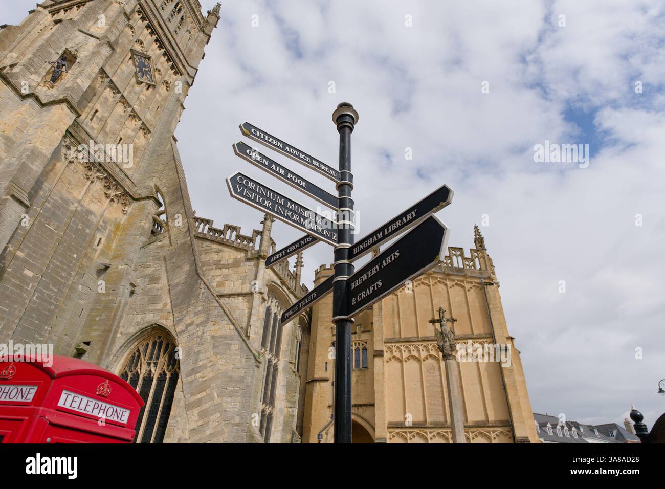 Visit cirencester hi-res stock photography and images - Alamy