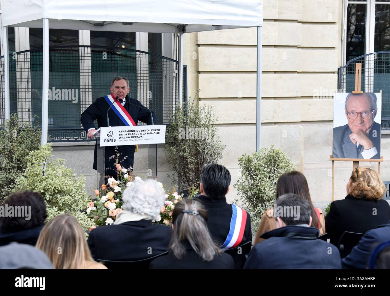 Paris, France. 28th Mar, 2025. Francis Szpiner and Anne Hidalgo unveils ...