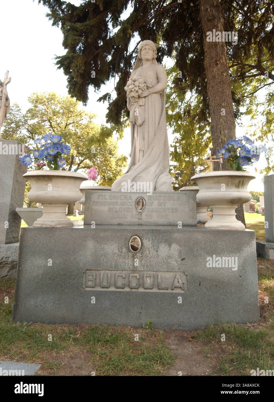 October 17, 2005 - Chicago, IL, U.S. - October, 2005; Chicago, IL, USA ...