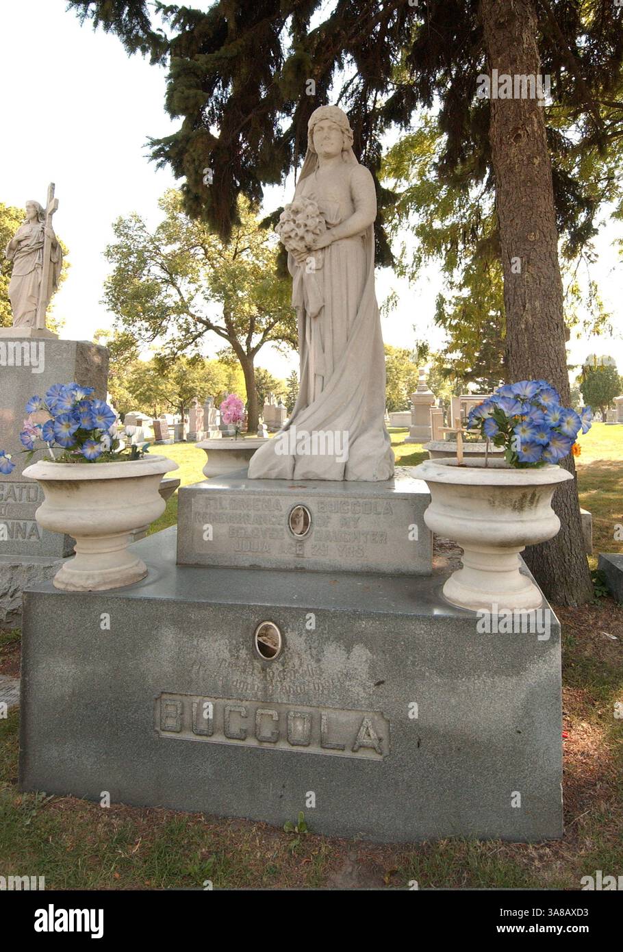 October 17, 2005 - Chicago, IL, U.S. - October, 2005; Chicago, IL, USA ...