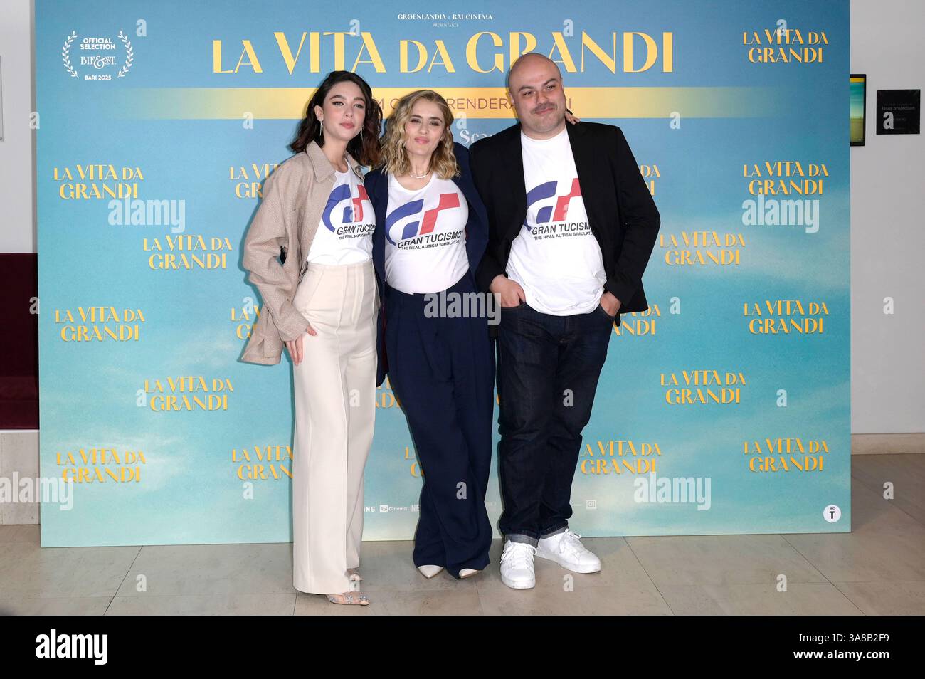 Matilda De Angelis, Greta Scarano und Yuri Tuci beim Photocall zum ...