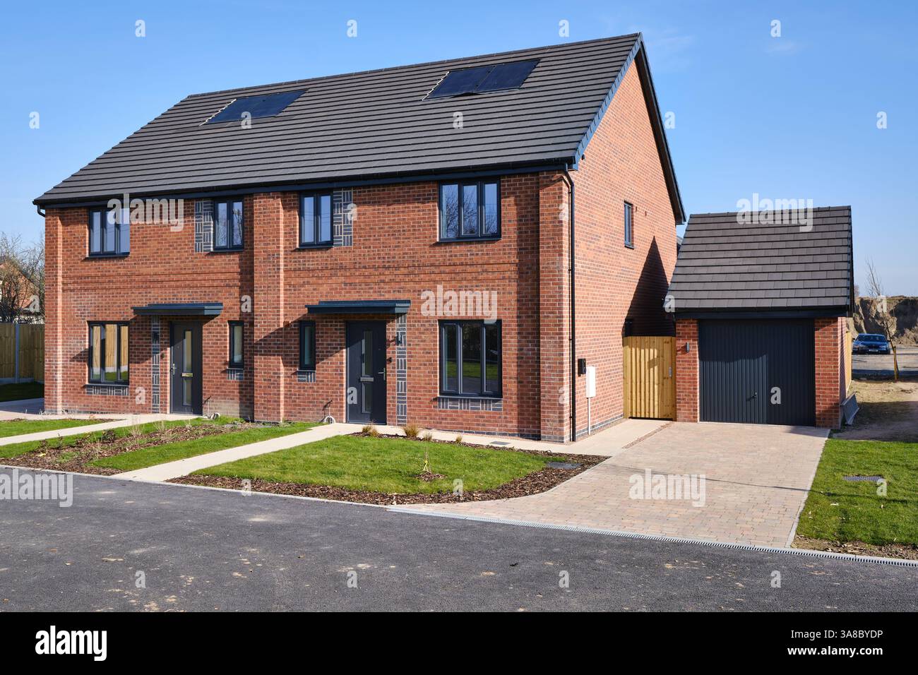 Brick built semi detached house house hi-res stock photography and ...