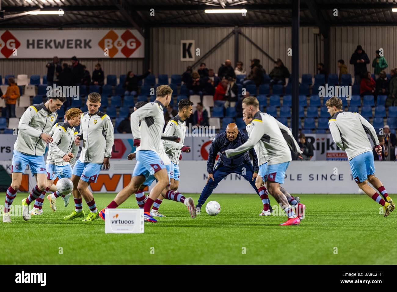 VELSEN, 28-03-2025, 711 Stadion. Dutch Football, Keuken Kampioen ...
