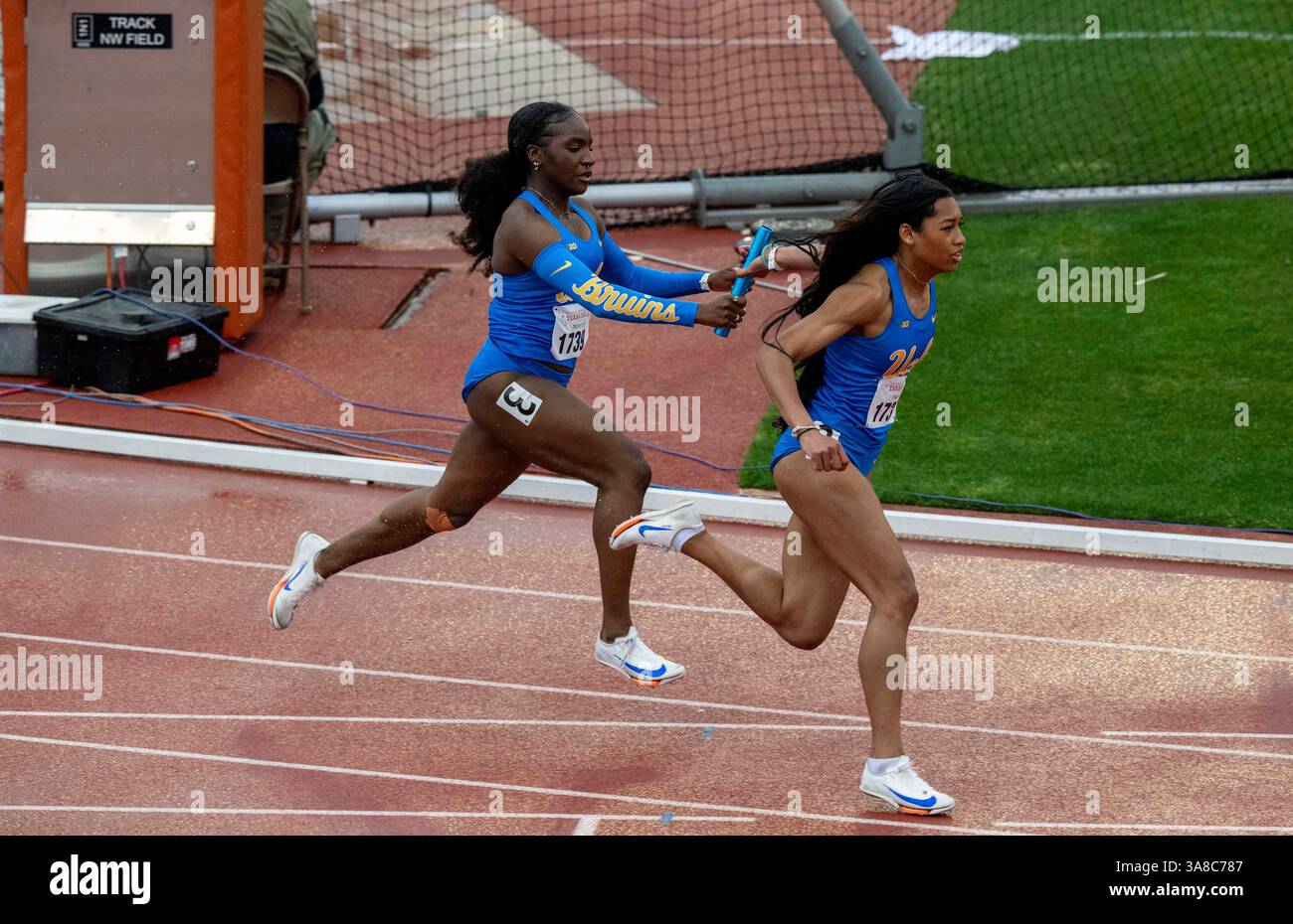 Austin Texas USA, March 28 2025: UCLA's KAYLA MCBRIDE (1738) hands off ...