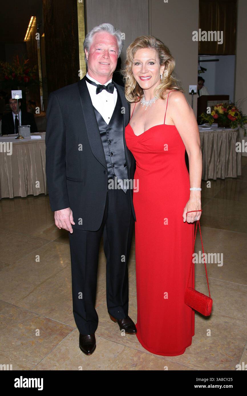 April 9, 2006 - Beverly Hills, California, U.S. - 8 April 2006 ...
