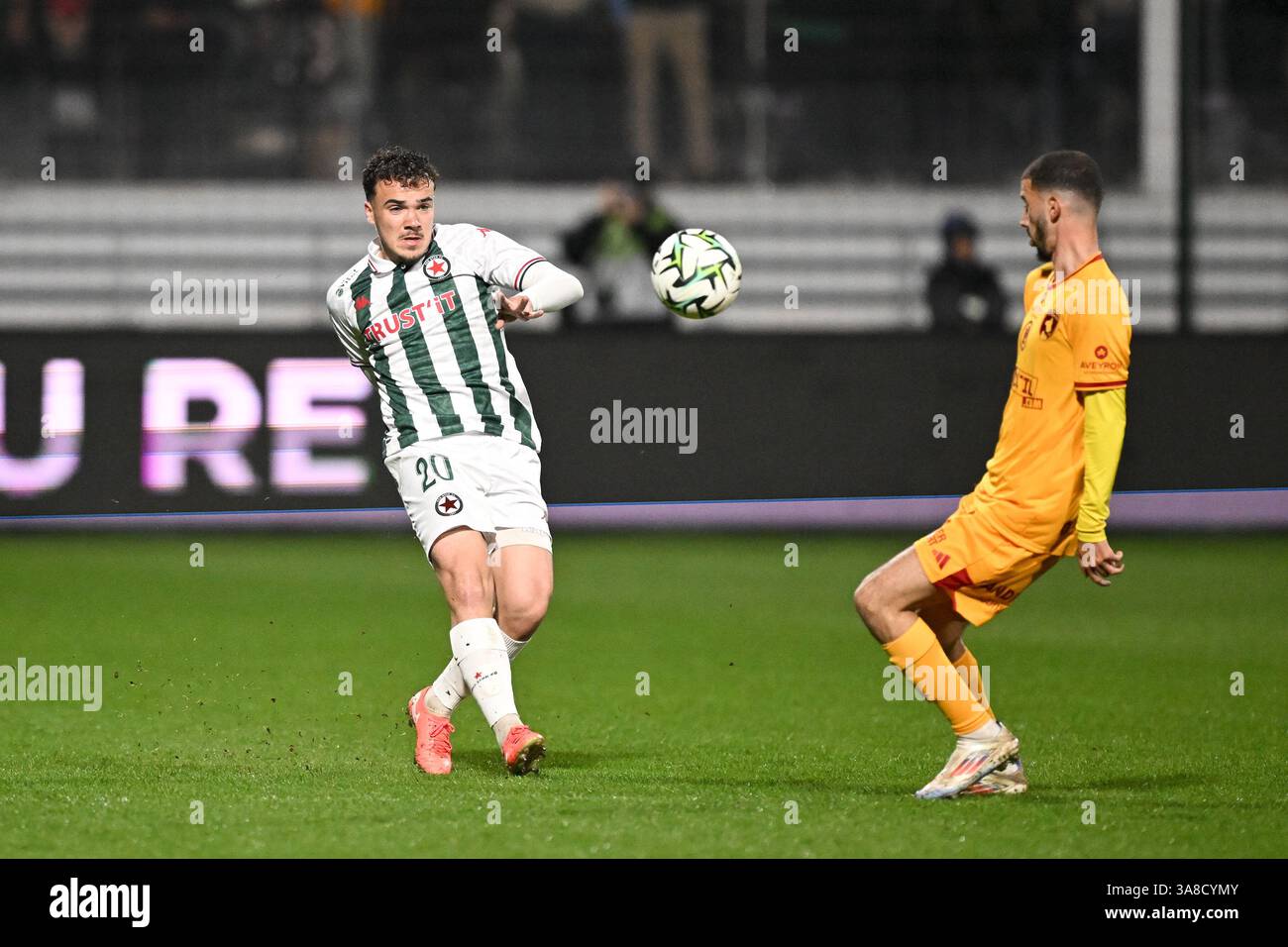 20 Dylan DURIVAUX (red) during the Ligue 2 BKT match between Red Star ...