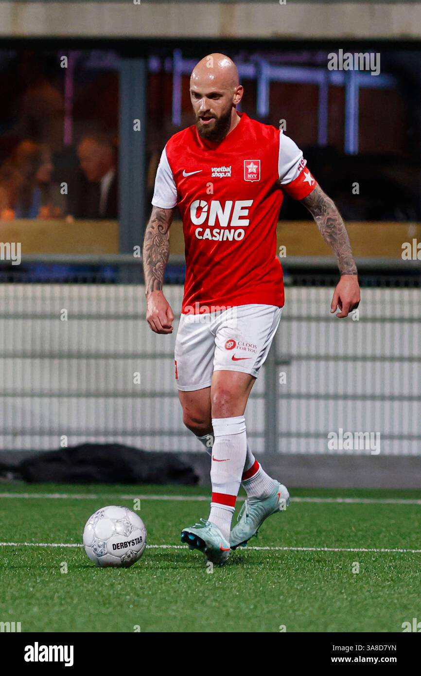 MAASTRICHT, NETHERLANDS - MARCH 28: Bryan Smeets of MVV Maastricht ...