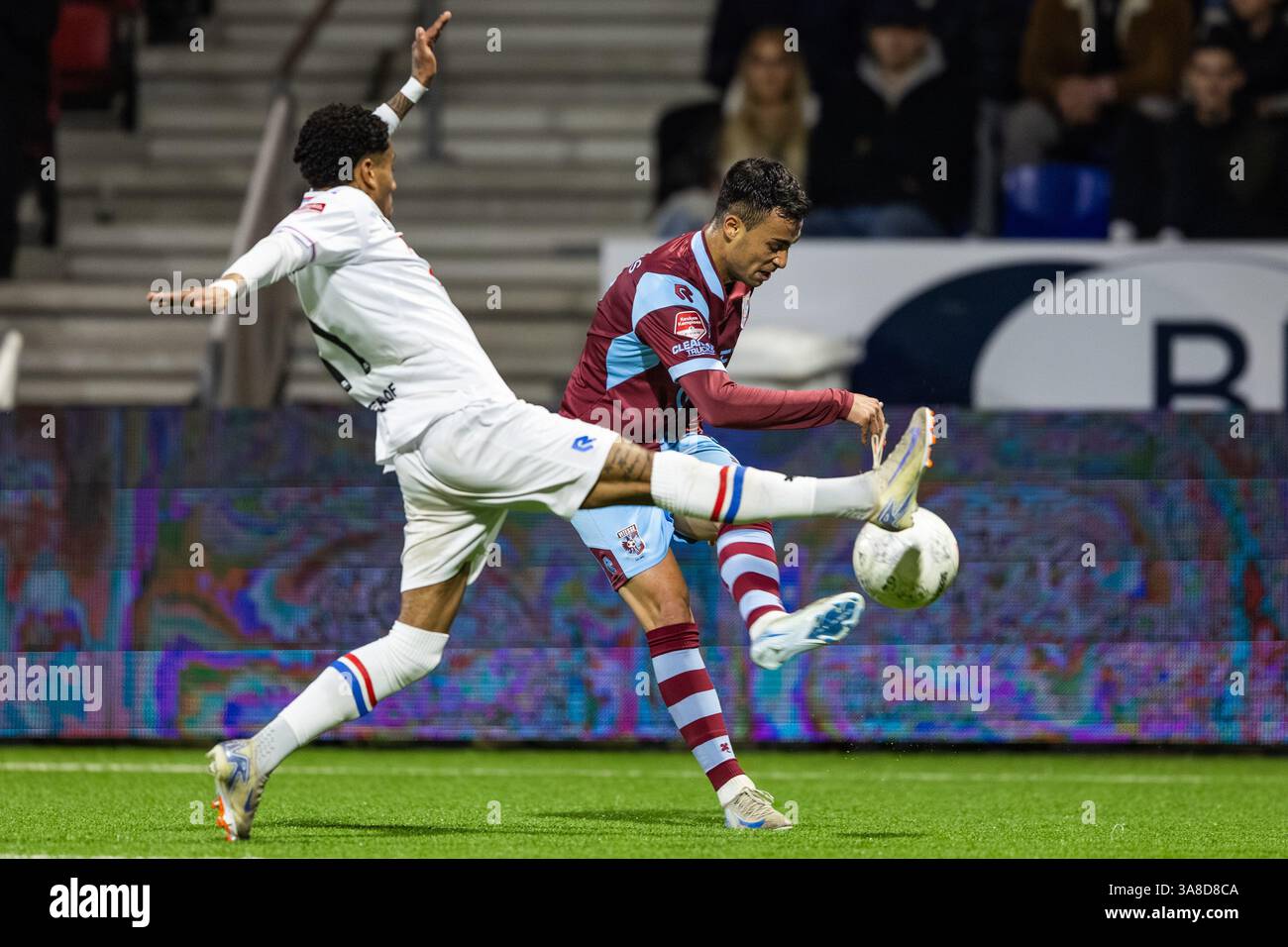 VELSEN, 28-03-2025, 711 Stadion. Dutch Football, Keuken Kampioen ...