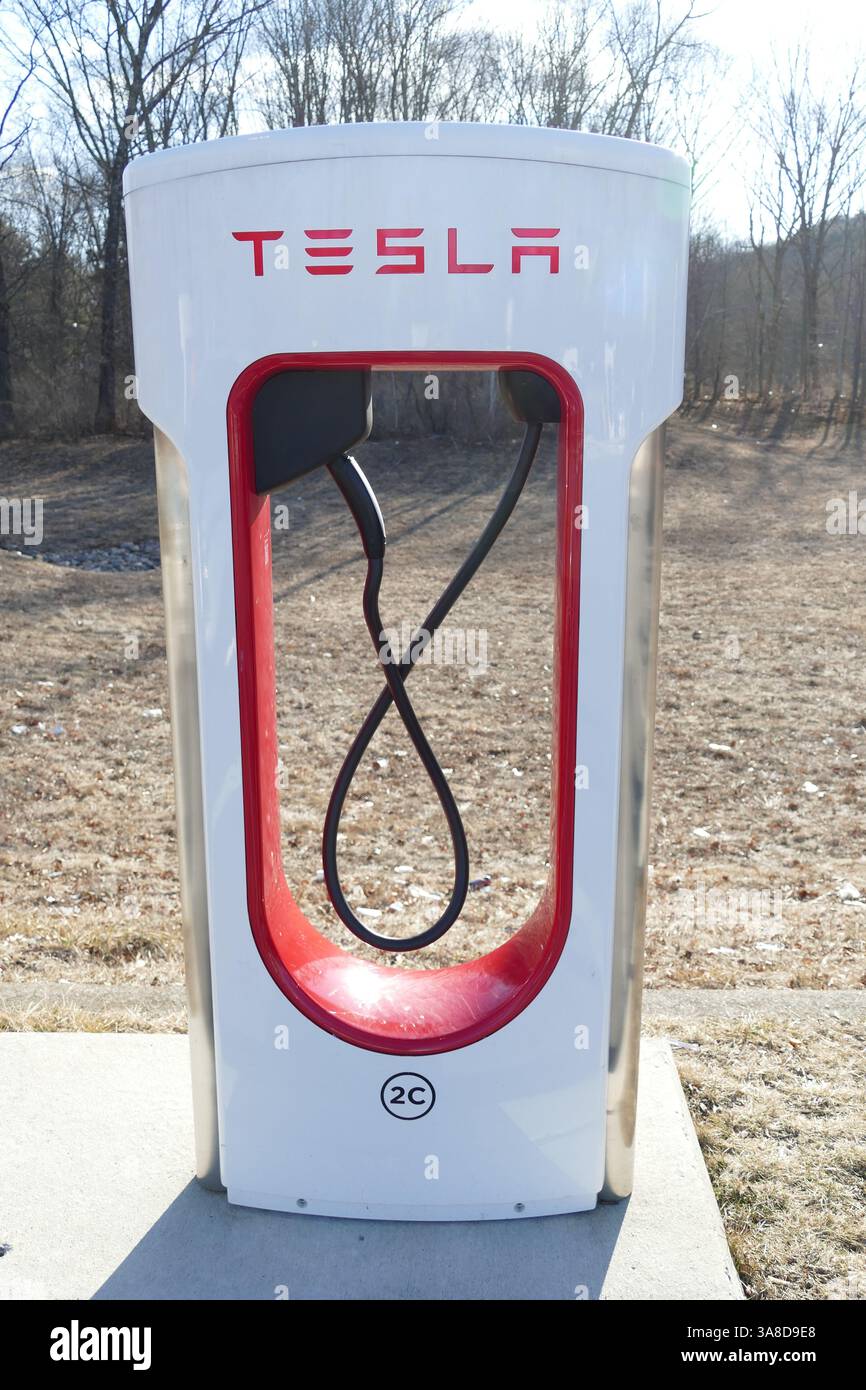 Ev pump hi-res stock photography and images - Alamy