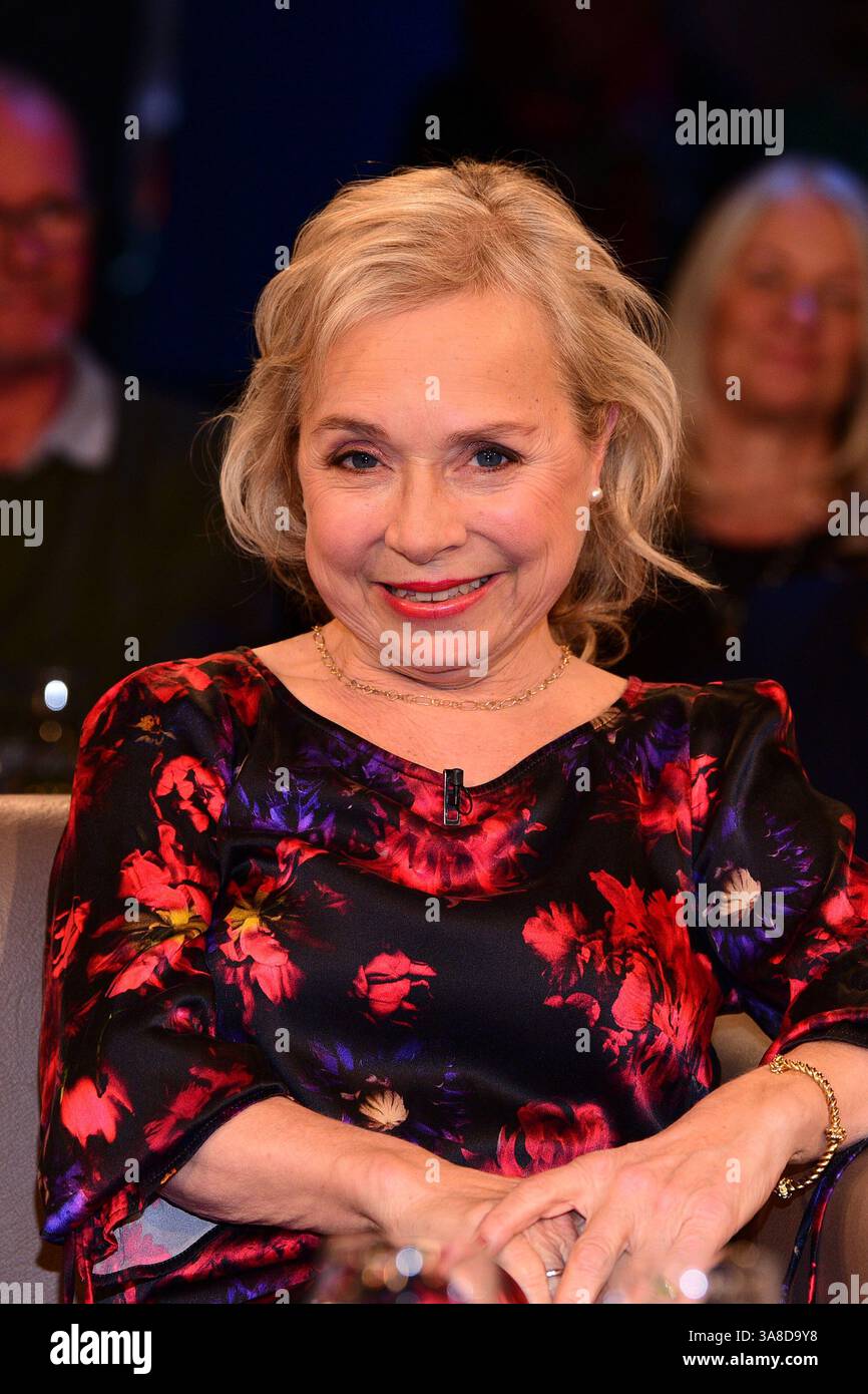 Christine Urspruch zu Gast bei der NDR Talk Show am 28.03.2025 in Hamburg Stock Photo - Alamy