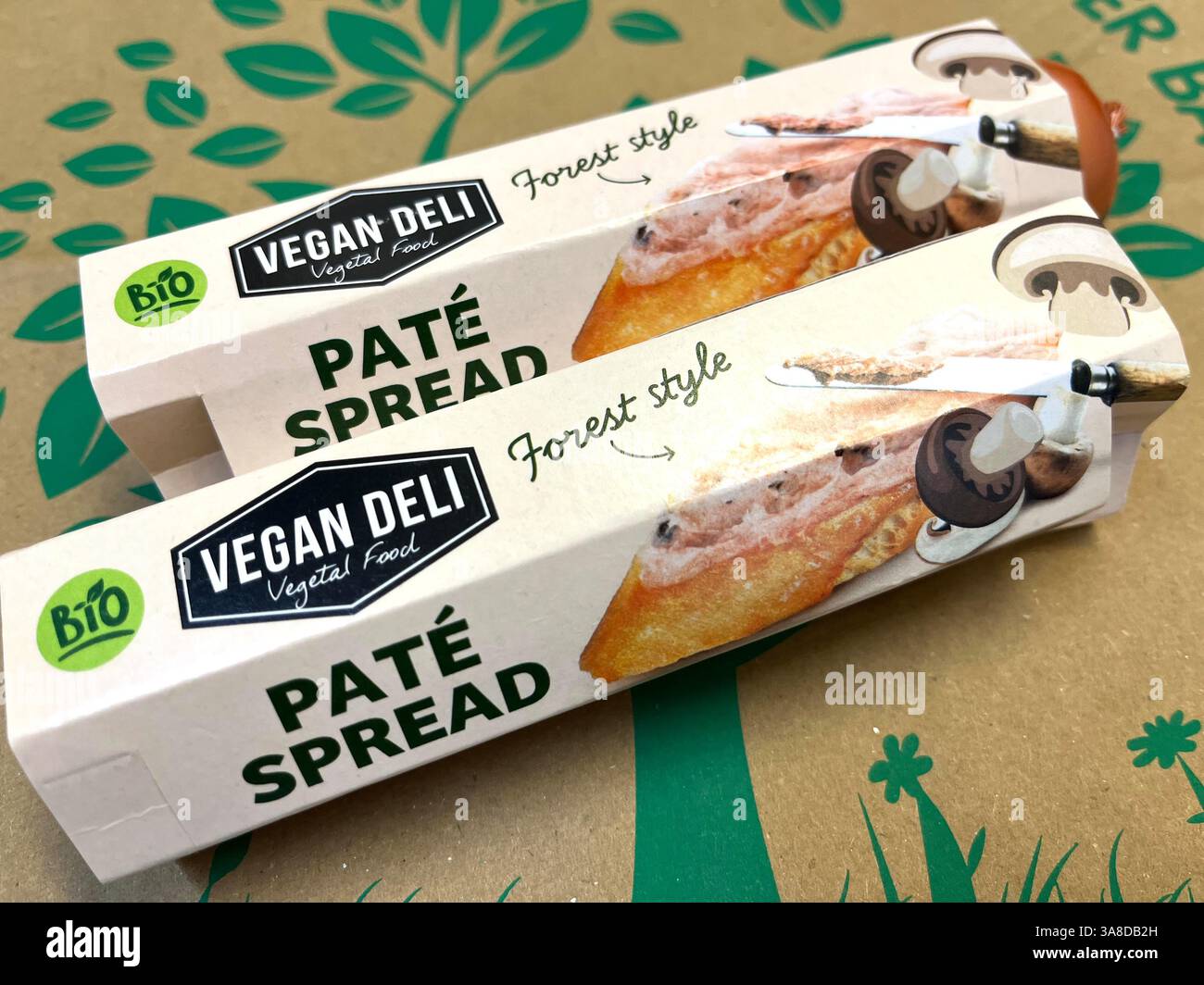 vegan pâté, plant-based pâté, bio vegan pate, Vegan Deli, forest style ...