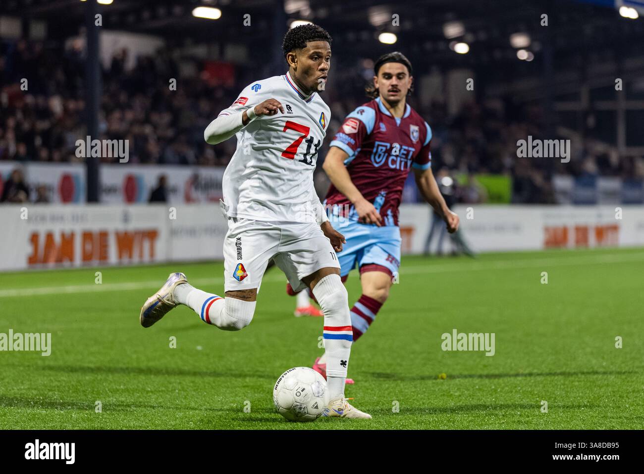 VELSEN, 28-03-2025, 711 Stadion. Dutch Football, Keuken Kampioen ...