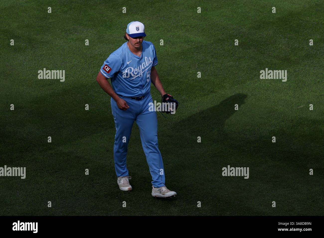 Kansas City, MO, USA. 27th Mar, 2025. Kansas City Royals relief pitcher ...