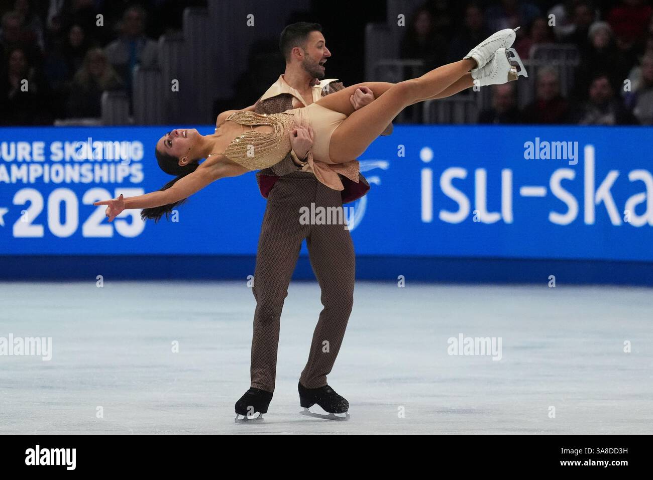 Lilah Fear and Lewis Gibson, of Great Britain, perform during the ice ...