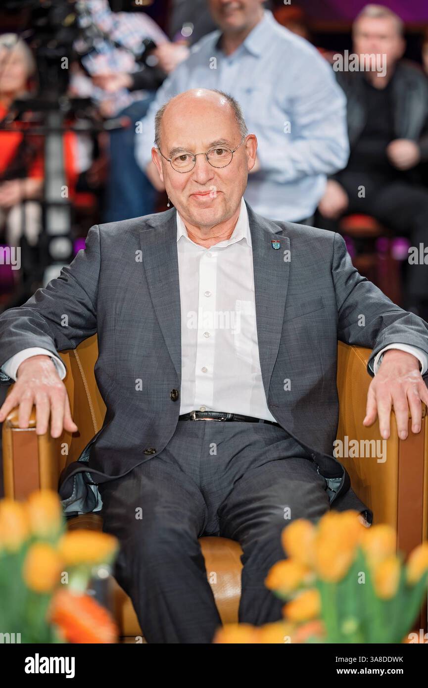 MDR - Riverboat. Dr. Gregor Gysi anläßlich der Aufzeichnung der MDR ...