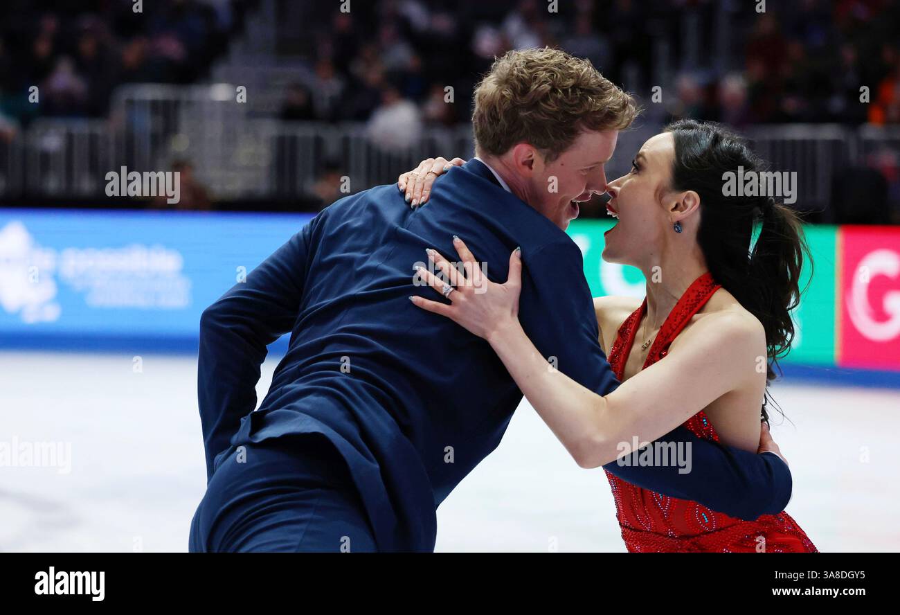 Madison CHOCK and Evan BATES of the United States perform during the ...