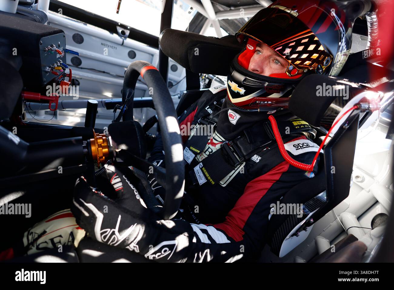 Las Vegas, Nv, USA. 15th Mar, 2025. TY DILLON (10) of Welcome, NC gets ...