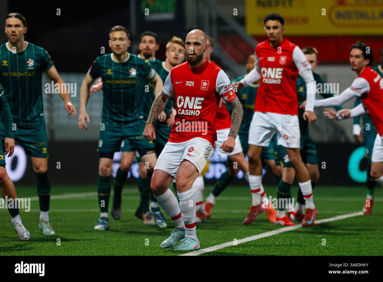 MAASTRICHT, NETHERLANDS - MARCH 28: Bryan Smeets of MVV Maastricht ...