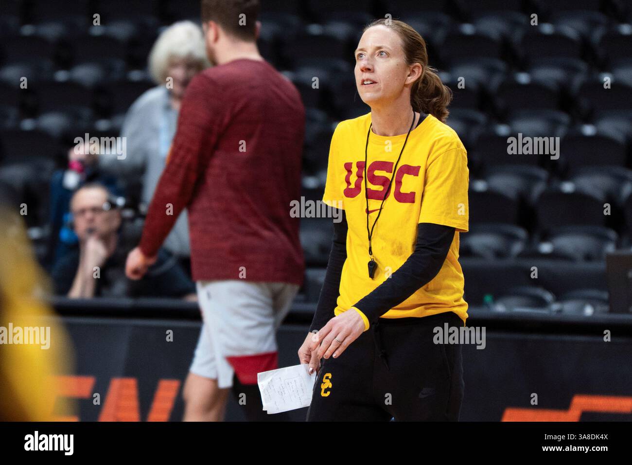Southern California head coach Lindsay Gottlieb looks up during ...