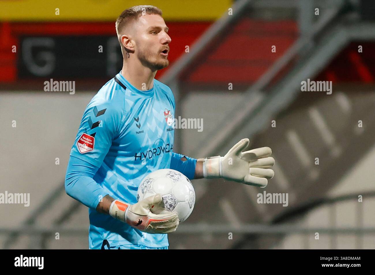 MAASTRICHT, NETHERLANDS - MARCH 28: Luca Unbehaun of FC Emmen looks on ...