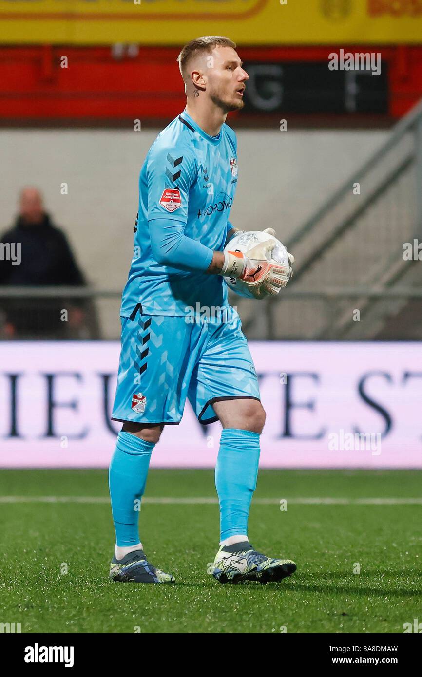 MAASTRICHT, NETHERLANDS - MARCH 28: Luca Unbehaun of FC Emmen looks on ...