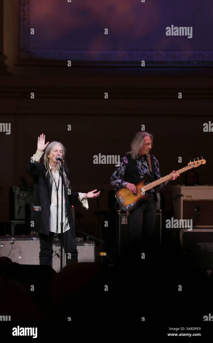 NEW YORK, NEW YORK - MARCH 26, 2025: Patti Smith and Lenny Kaye took ...