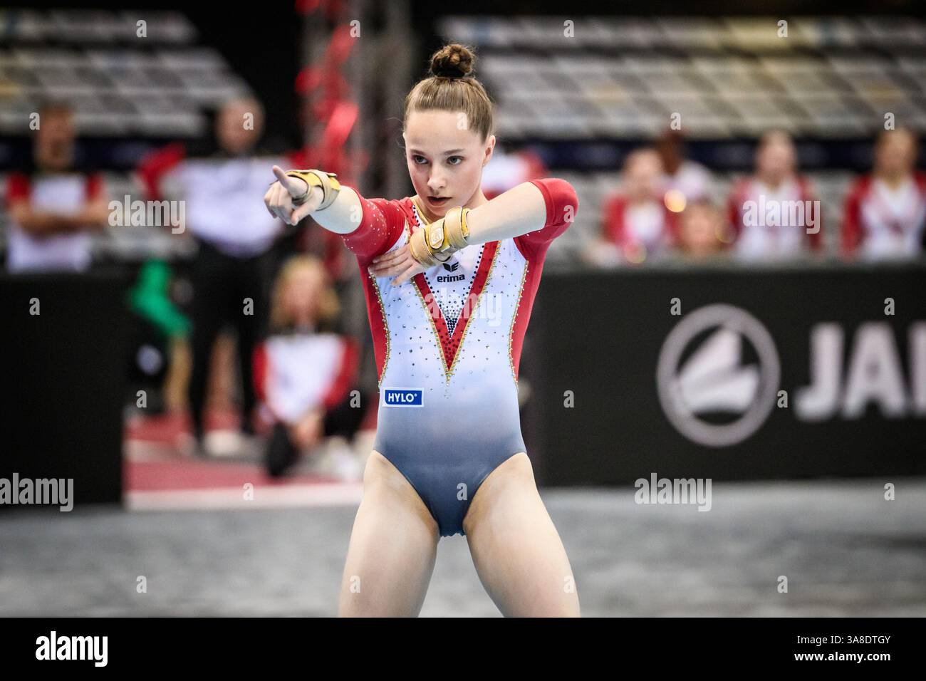 Stuttgart, Deutschland. 28th Mar, 2025. Jesenia Schaefer (GER, TuS ...