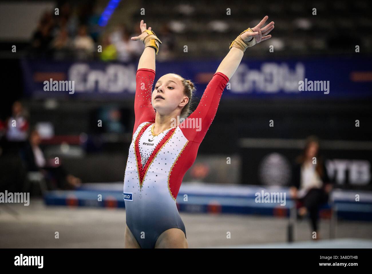 Stuttgart, Deutschland. 28th Mar, 2025. Jesenia Schaefer (GER, TuS ...